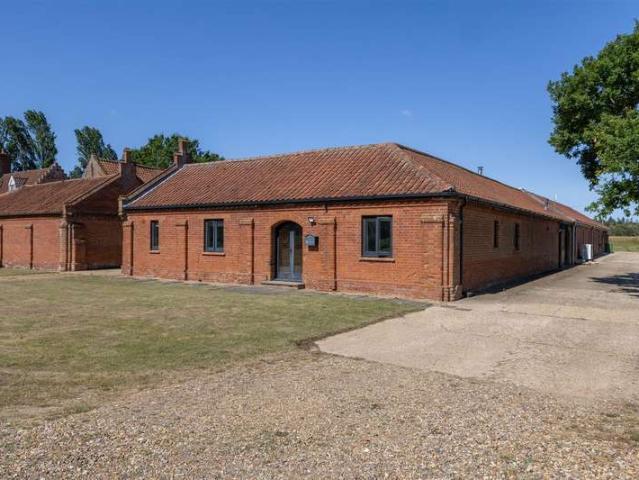 3 Bedroom Barn Conversion Character Property
