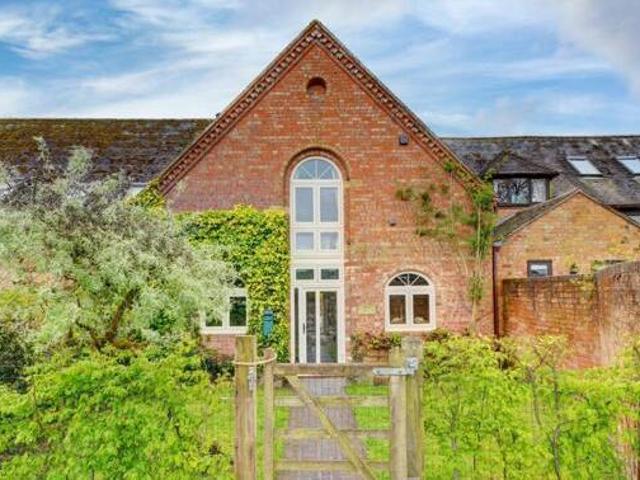 3 Bedroom Barn Conversion For Sale In Abbots Court