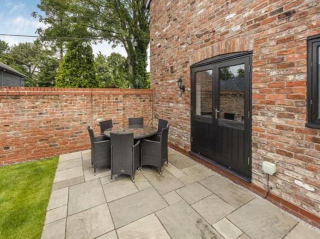3 bedroom barn conversion for sale in Bell Lane, Thelwall, WA4