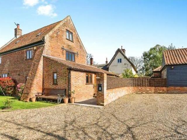 3 Bedroom Barn Conversion For Sale In Hemblington, Norwich