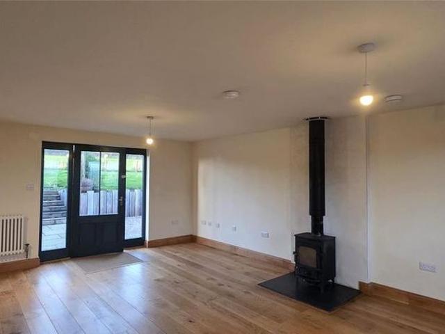 3 bedroom barn conversion to rent