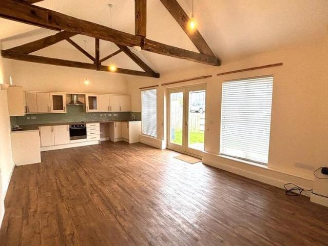 3 bedroom barn conversion to rent