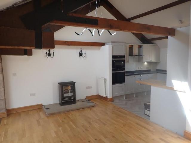 3 bedroom barn conversion to rent