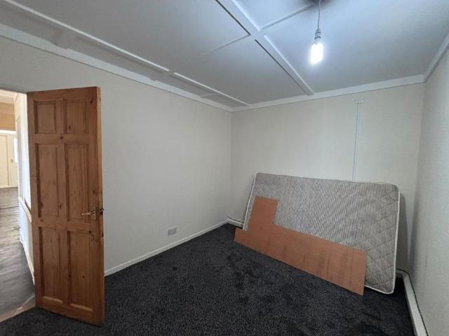 3 bedroom barn conversion to rent