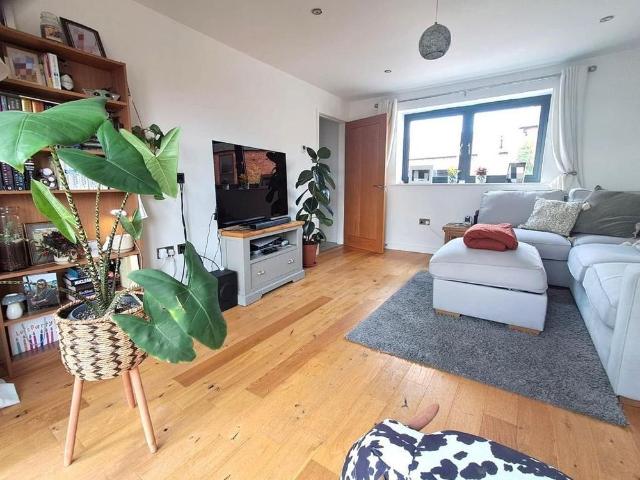 3 bedroom barn conversion to rent