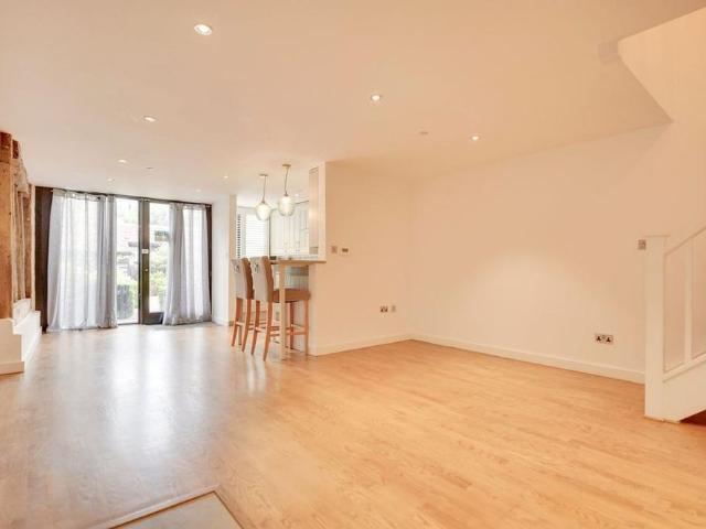 3 bedroom barn conversion to rent