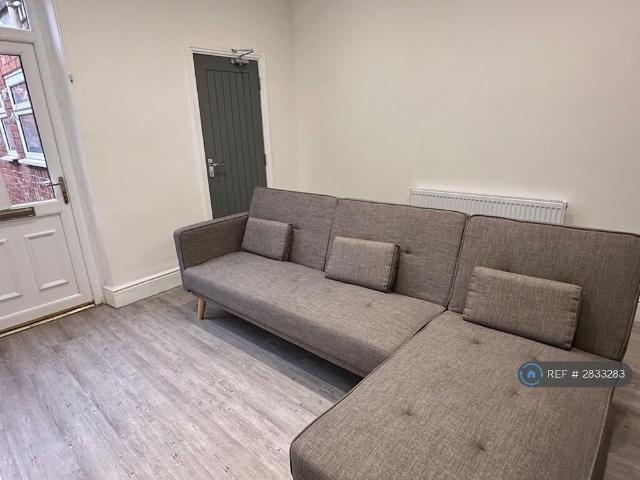 3 bedroom barn conversion to rent