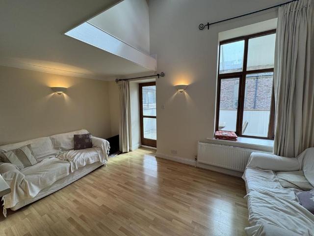 3 bedroom barn conversion to rent