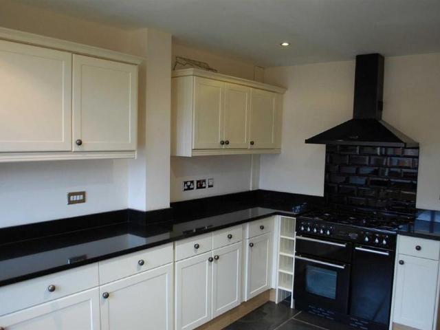 3 bedroom barn conversion to rent