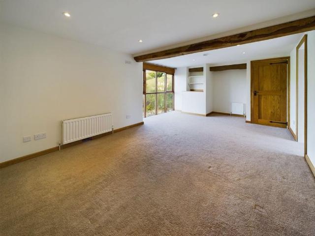 3 bedroom barn conversion to rent