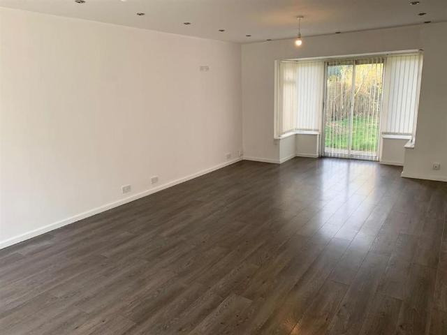 3 bedroom barn conversion to rent