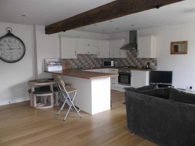 3 bedroom barn conversion to rent