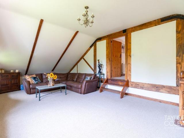 3 bedroom barn conversion to rent