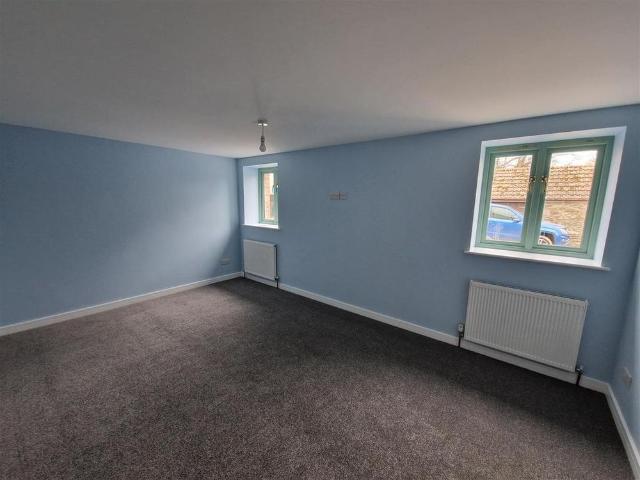 3 bedroom barn conversion to rent