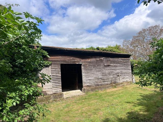3 bedroom barn for sale