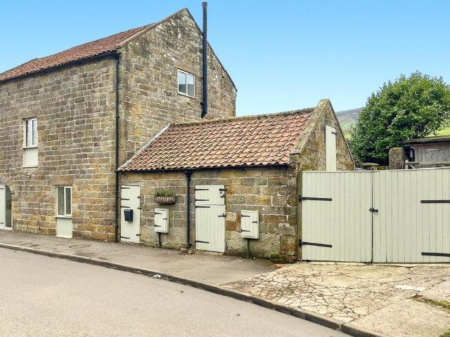 3 bedroom barn for sale