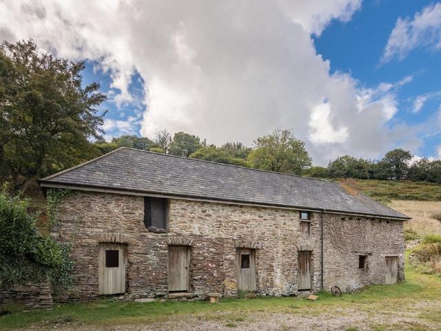 3 bedroom barn for sale