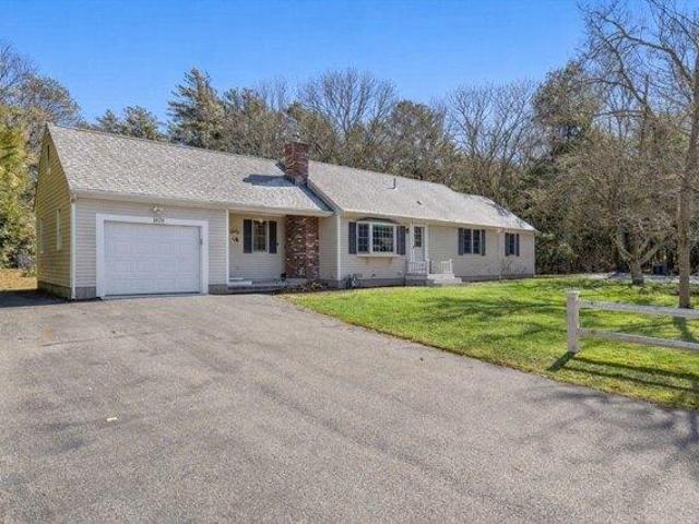 3 bedroom, Barnstable MA 02635 102585758