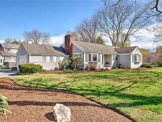 3 bedroom, Barrington RI 02806 102372669