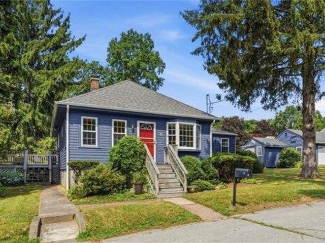 3 bedroom, Barrington RI 02806 104789599