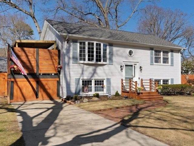3 bedroom, Barrington RI 02806 LS101604190