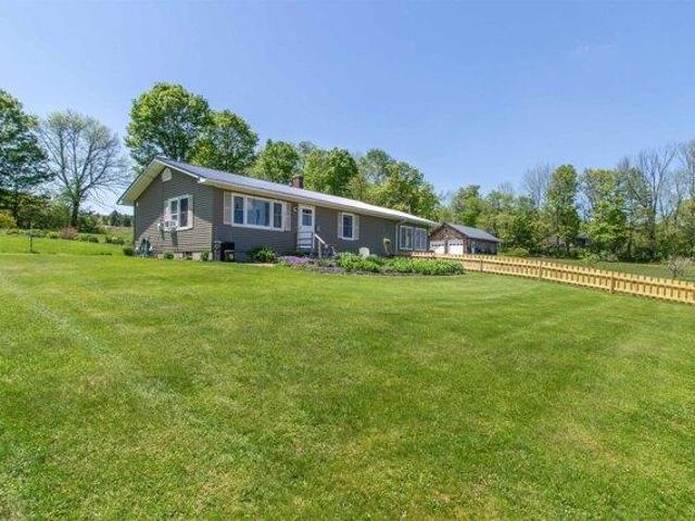 3 bedroom, Barton VT 05875 103187015