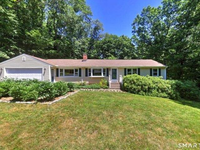 3 bedroom, Bethany CT 06524 103623612
