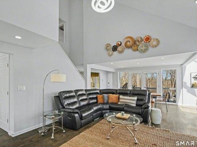 3 bedroom, Bethany CT 06524 LS102728312
