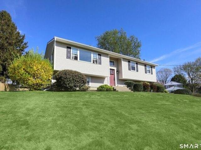 3 bedroom, Bethel CT 06801 LS102762358