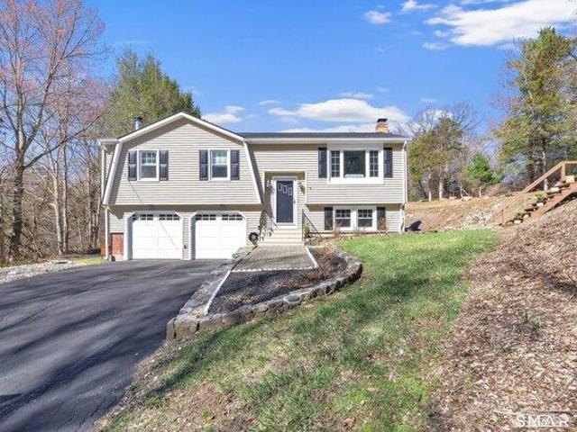 3 bedroom, Beacon Falls CT 06403 103101663
