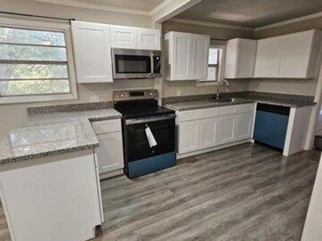 3 bedroom, Beaumont TX 77703 88255720