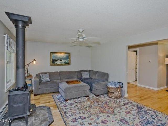 3 bedroom, Becket MA 01223 105174940