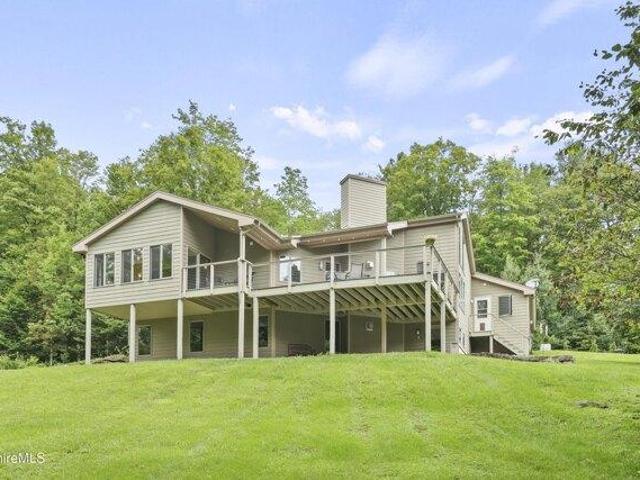 3 bedroom, Becket MA 01223 105175247
