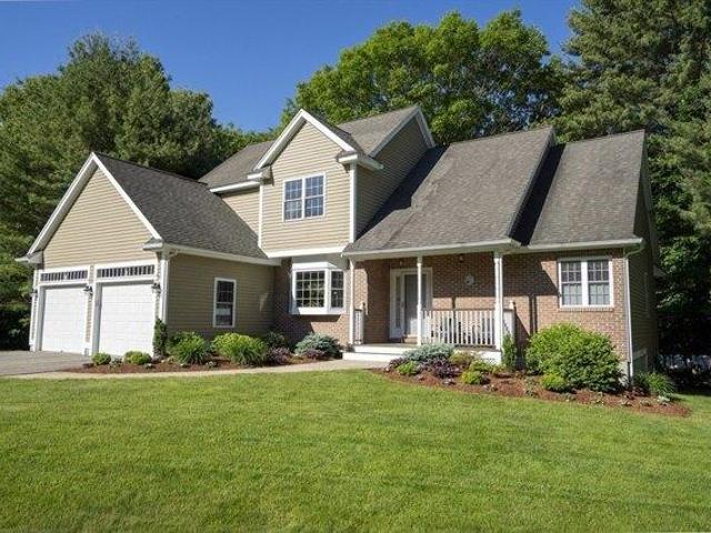 3 bedroom, Bedford MA 01730 105058887