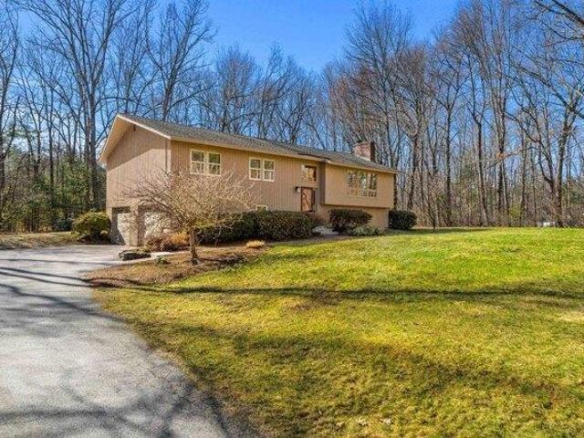 3 bedroom, Bedford NH 03110 102121264