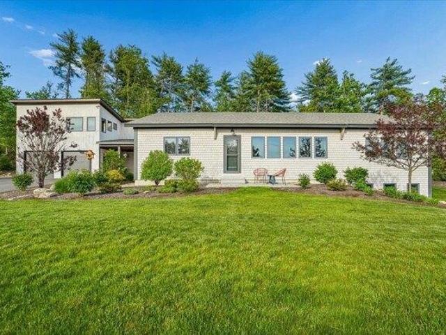 3 bedroom, Bedford NH 03110 104512040