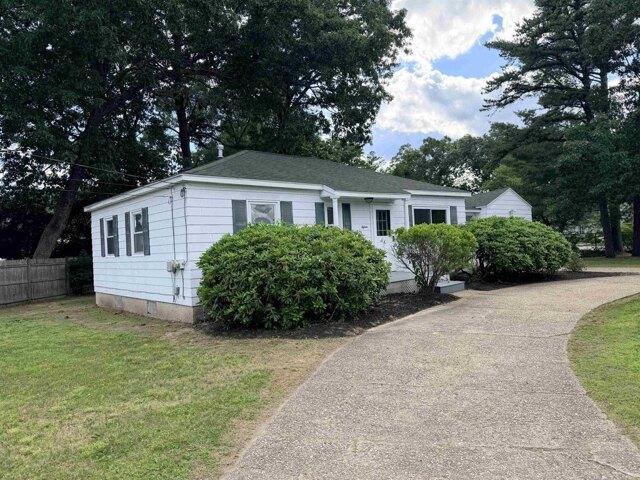 3 bedroom, Bedford NH 03110 105095266