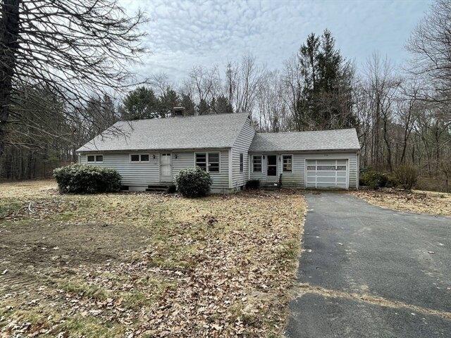 3 bedroom, Belchertown MA 01007 102411244