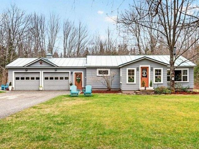 3 bedroom, Belfast ME 04915 LS102447128