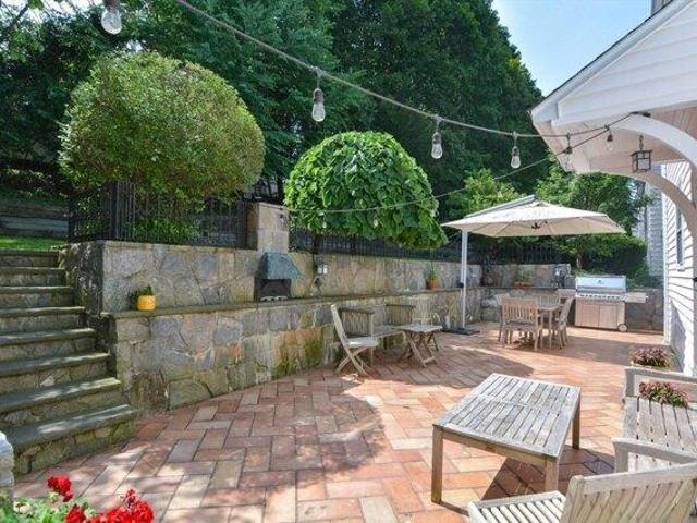 3 bedroom, Belmont MA 02478 102445546