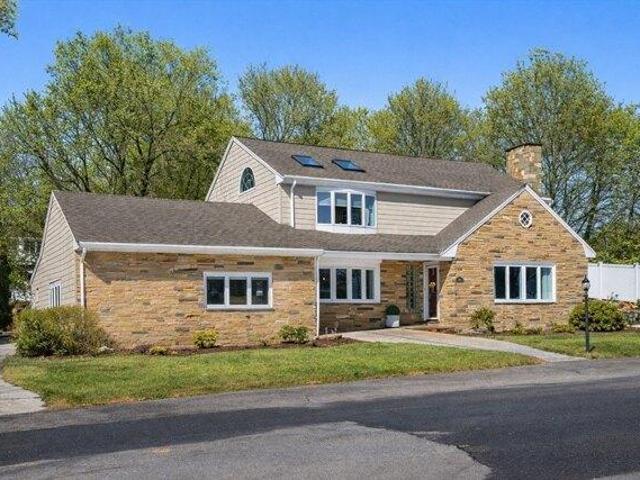 3 bedroom, Belmont MA 02478 LS101800958