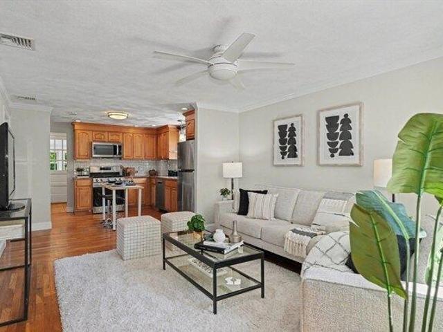 3 bedroom, Belmont MA 02478 LS102727622
