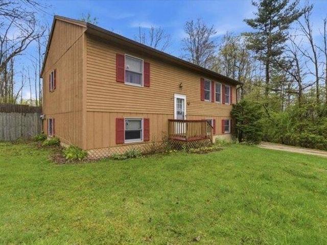 3 bedroom, Bennington VT 05201 102214266