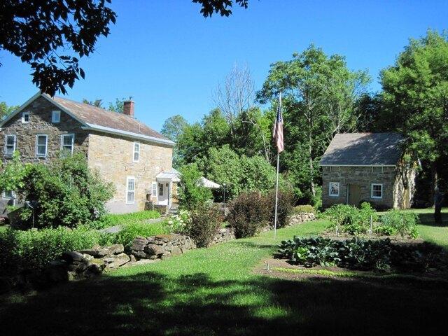 3 bedroom, Benson VT 05743 104446205