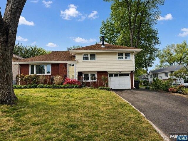 3 bedroom, Bergenfield NJ 07621 LS102216333