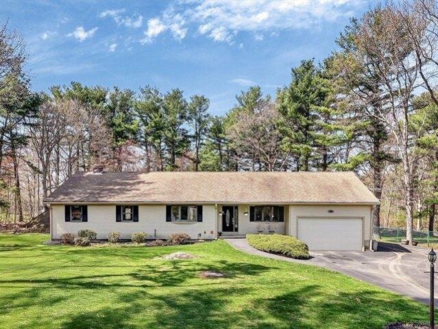 3 bedroom, Berkley MA 02779 104789964