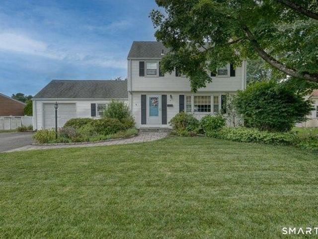 3 bedroom, Berlin CT 06037 LS102727142