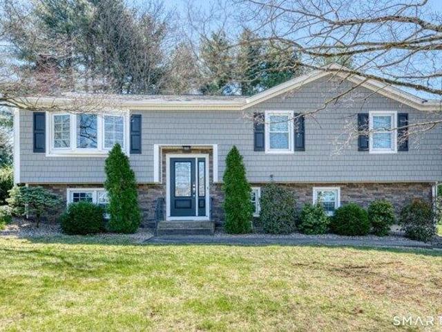 3 bedroom, Berlin CT 06037 102445369
