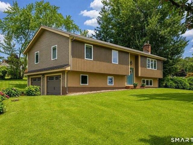 3 bedroom, Berlin CT 06037 105116213