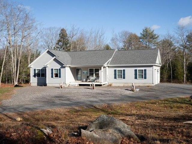 3 bedroom, Biddeford ME 04005 LS101857094